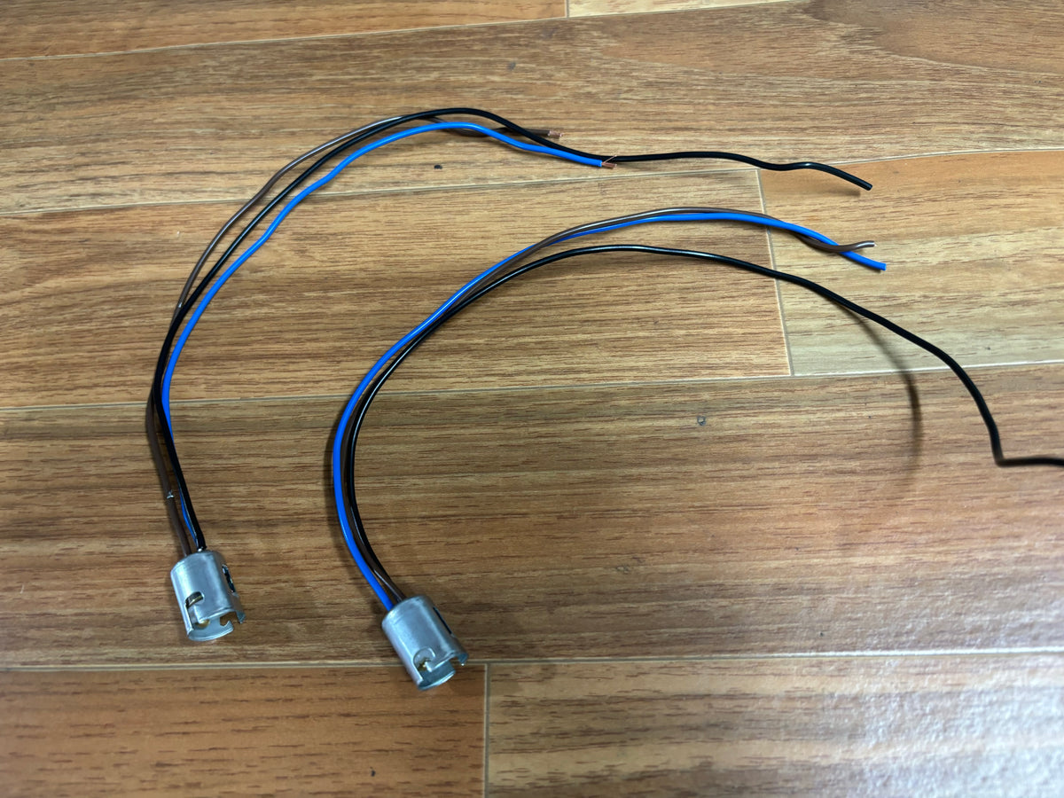 Pair of XP Front Indicator Bulb Wiring Loom – Early Falcon Spares