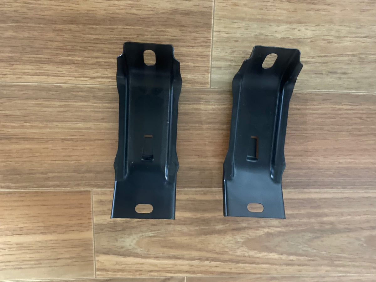 XW XY Grille Frame to Radiator Support Bracket Pair – Early Falcon Spares