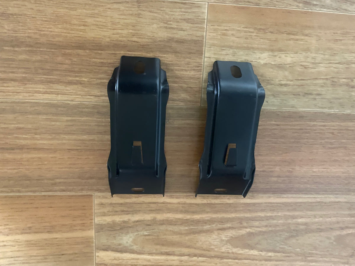 XW XY Grille Frame to Radiator Support Bracket Pair – Early Falcon Spares