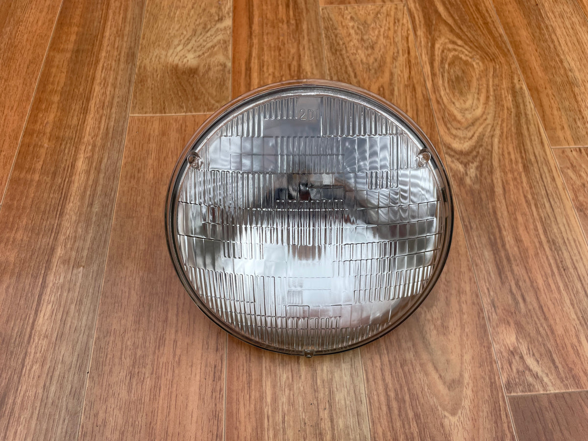 Headlight 7 inch Halogen Sealed Beam – Early Falcon Spares