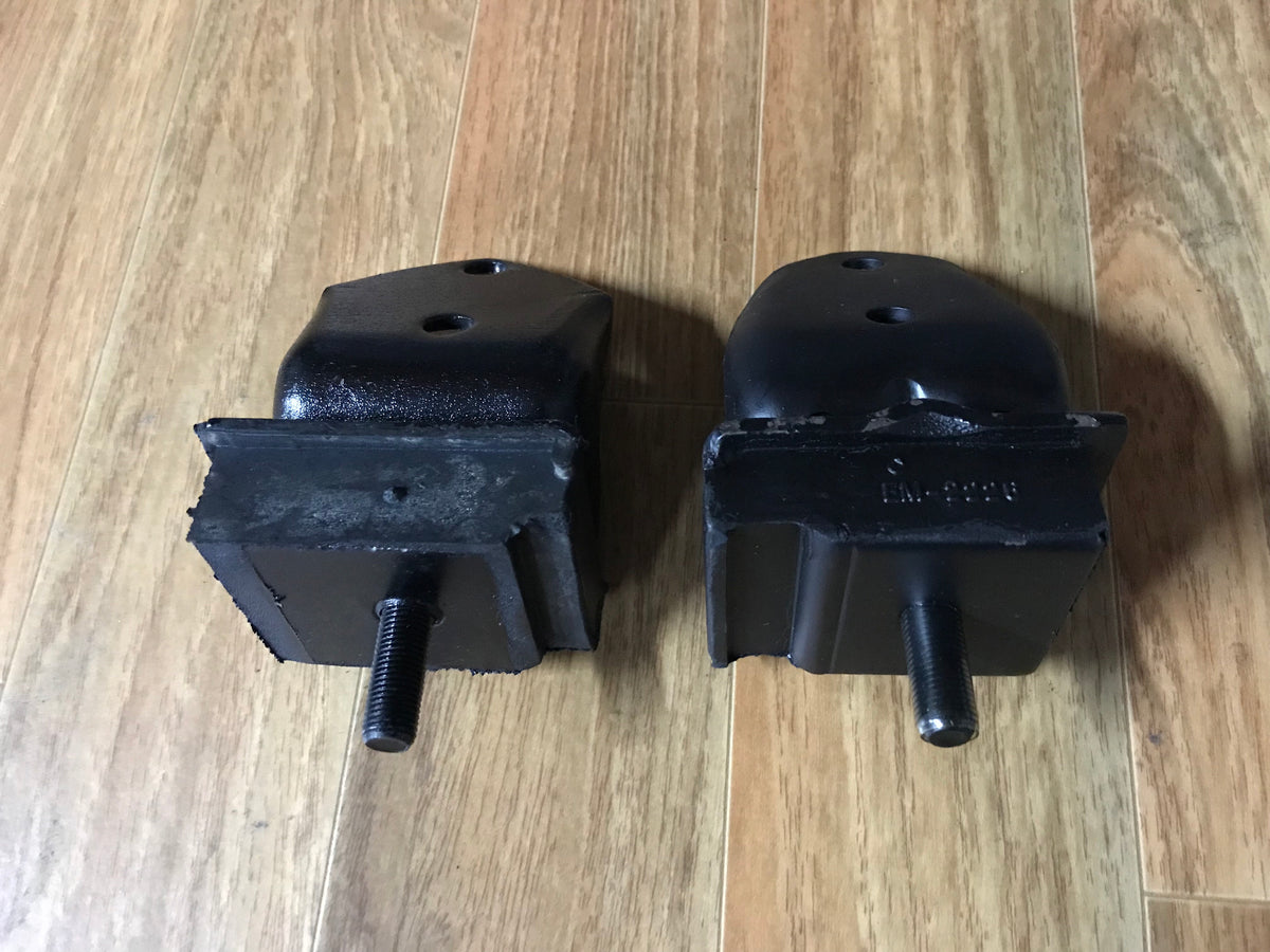 XM XP Engine Mount Left and Right – Early Falcon Spares
